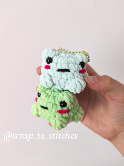 Mini Frog keychain no sew: Crochet pattern | Ribblr